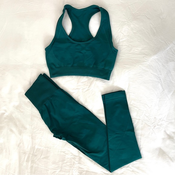 PrettyLittleThing | Tops | Prettylittlething Active Set | Poshmark